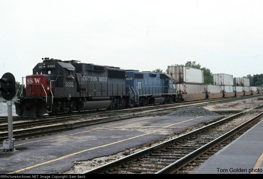SSW 9692 and EMD 757